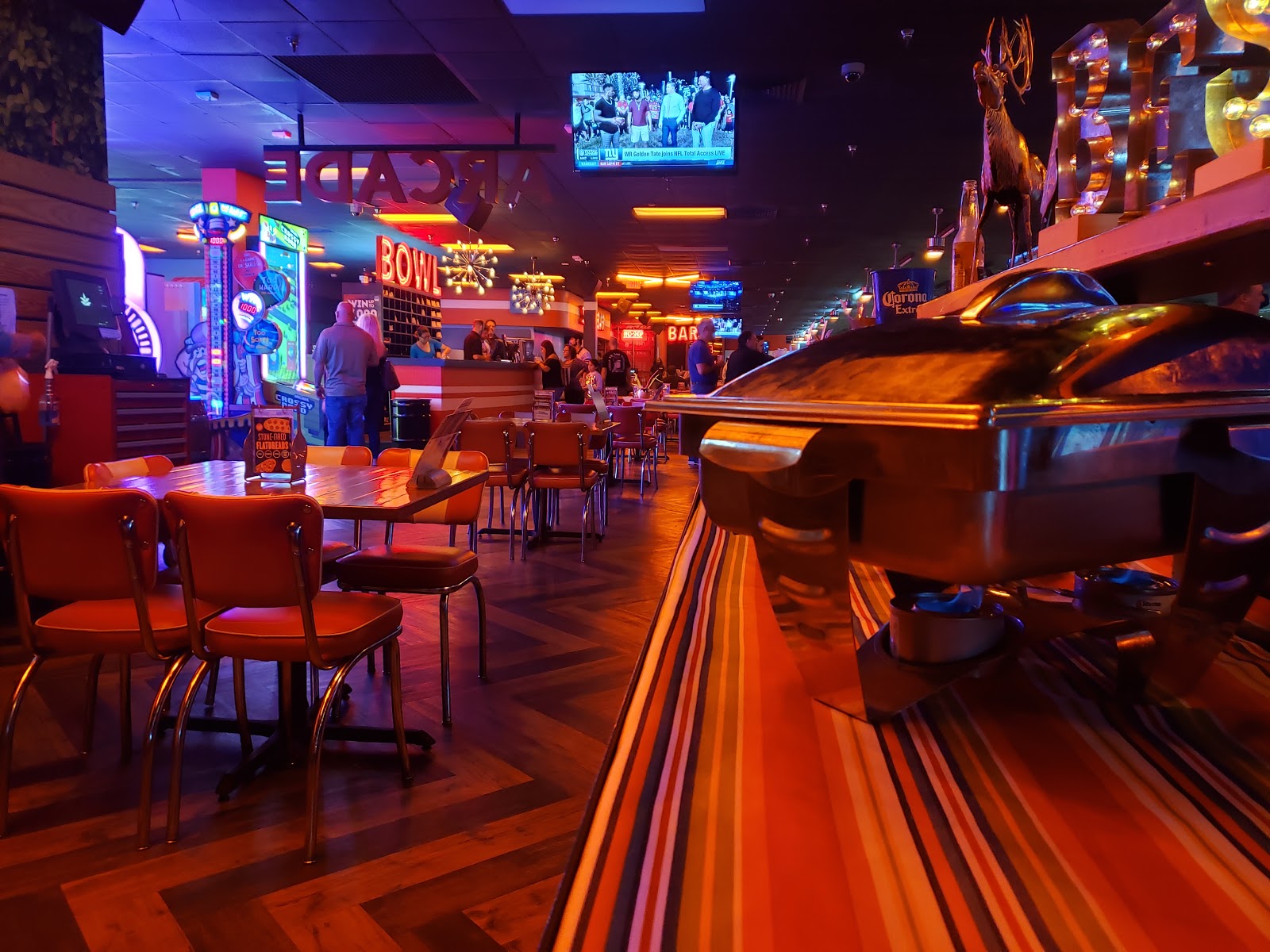 Bowling and Lounge Area with Bar in Davie | Bowlero
